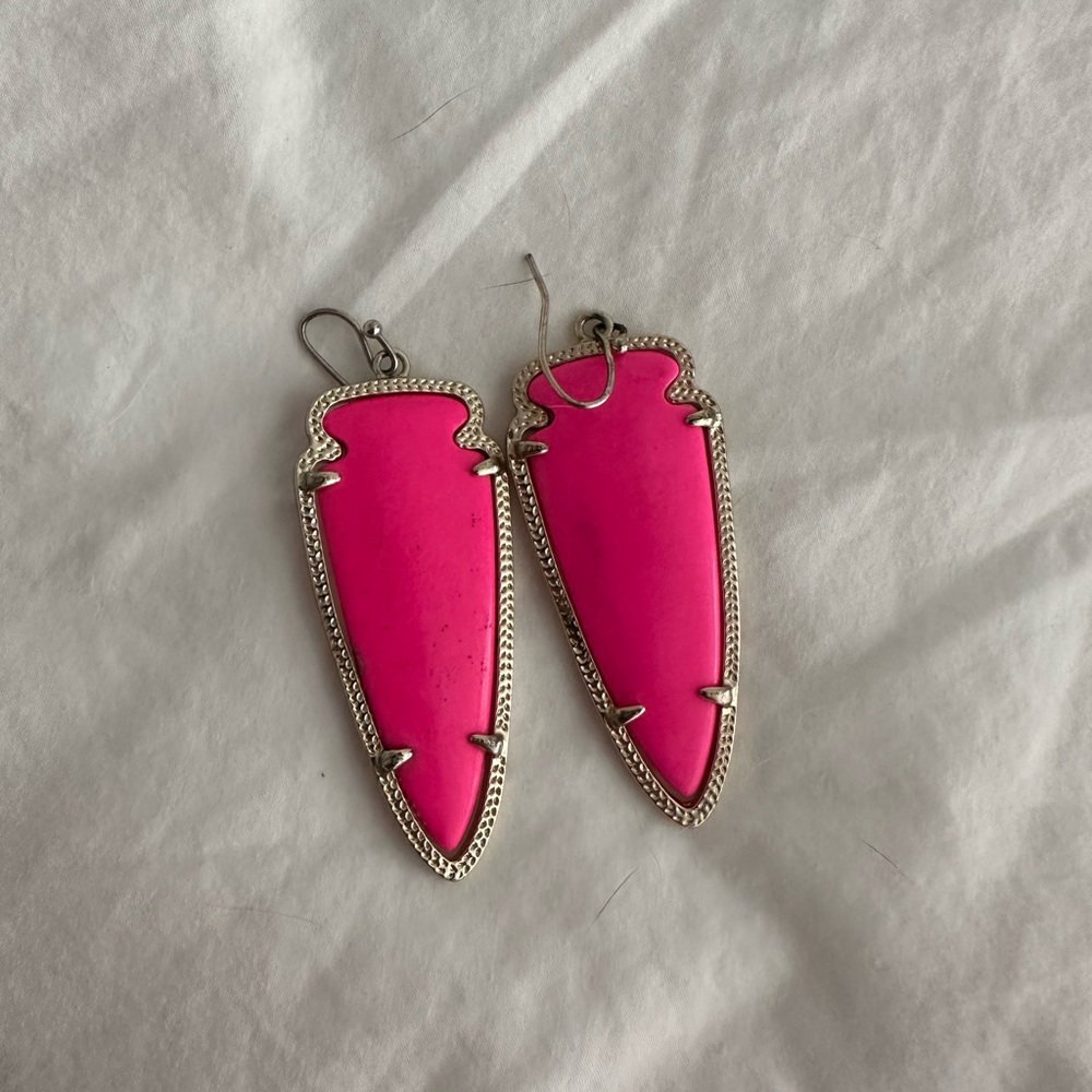 Rare Kendra Scott Neon Pink Skylar Earrings - Gem